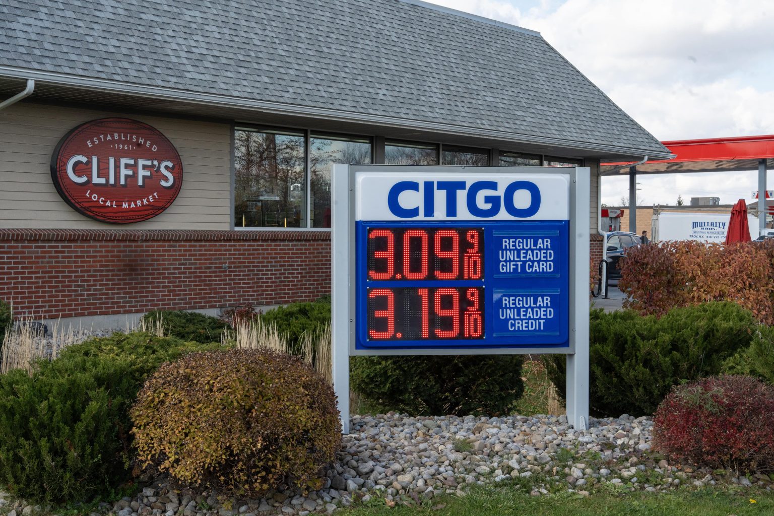 Full Food Menu, Pizza & Sunoco Fuel — Kirkville Rd. Cliff's