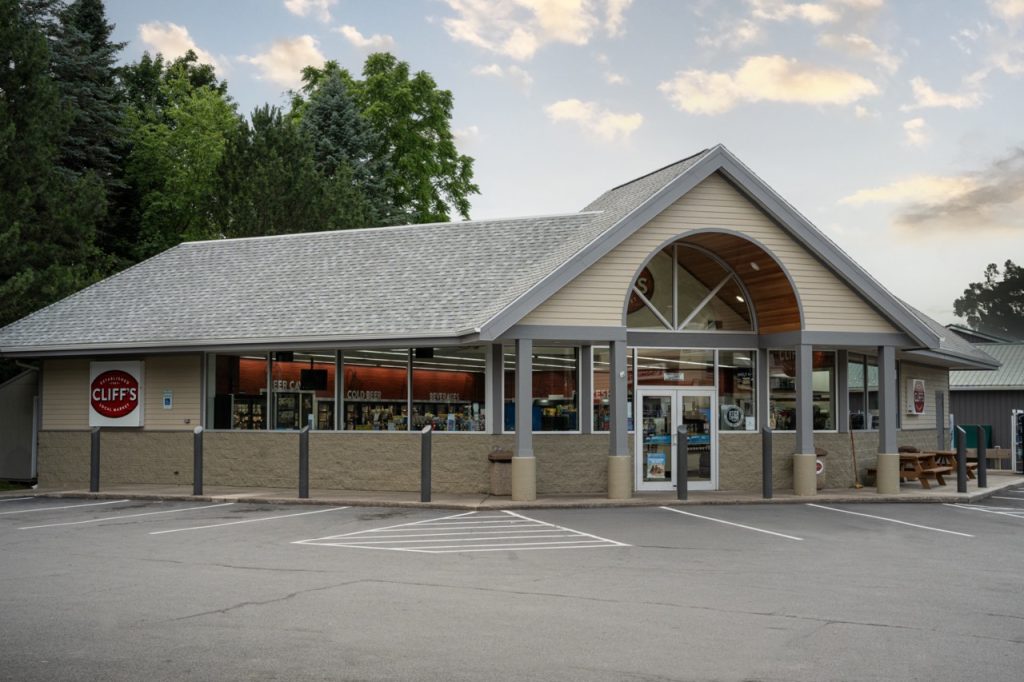 Delivery, Full Food Menu & CITGO Fuel — Cliff's Local Market